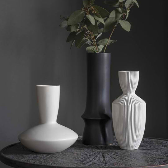 Hirano Vase – Olivia's